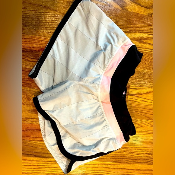 lululemon athletica | Shorts | Rare Dune Gros Gingham Plaid Bleached ...